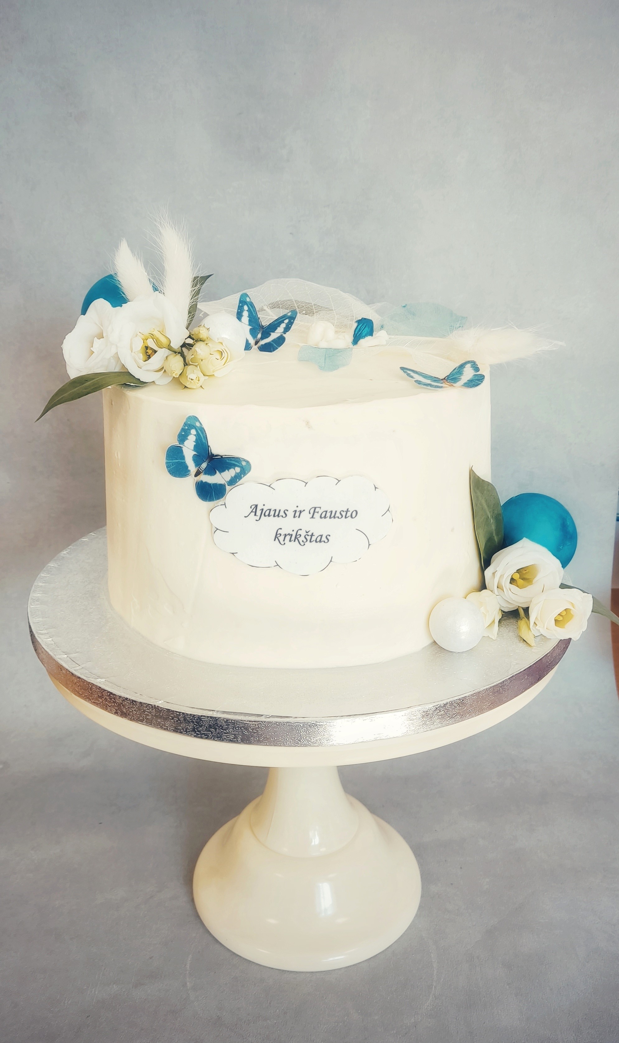 Krikštynų biskvitiniai tortai