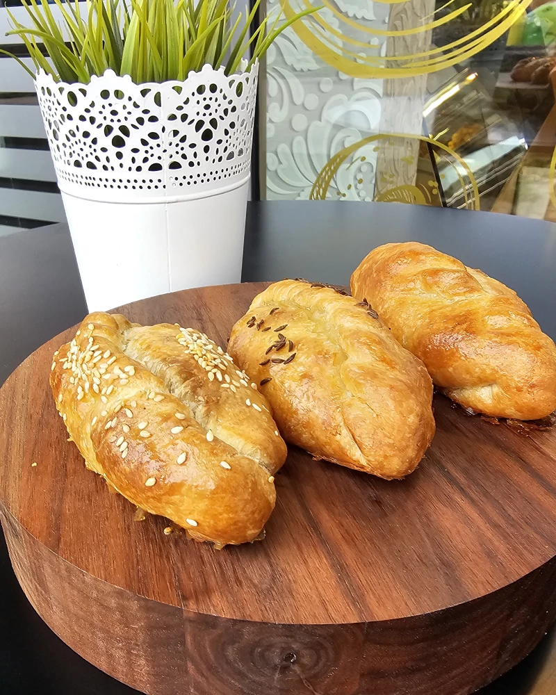 Kibinas su kiauliena