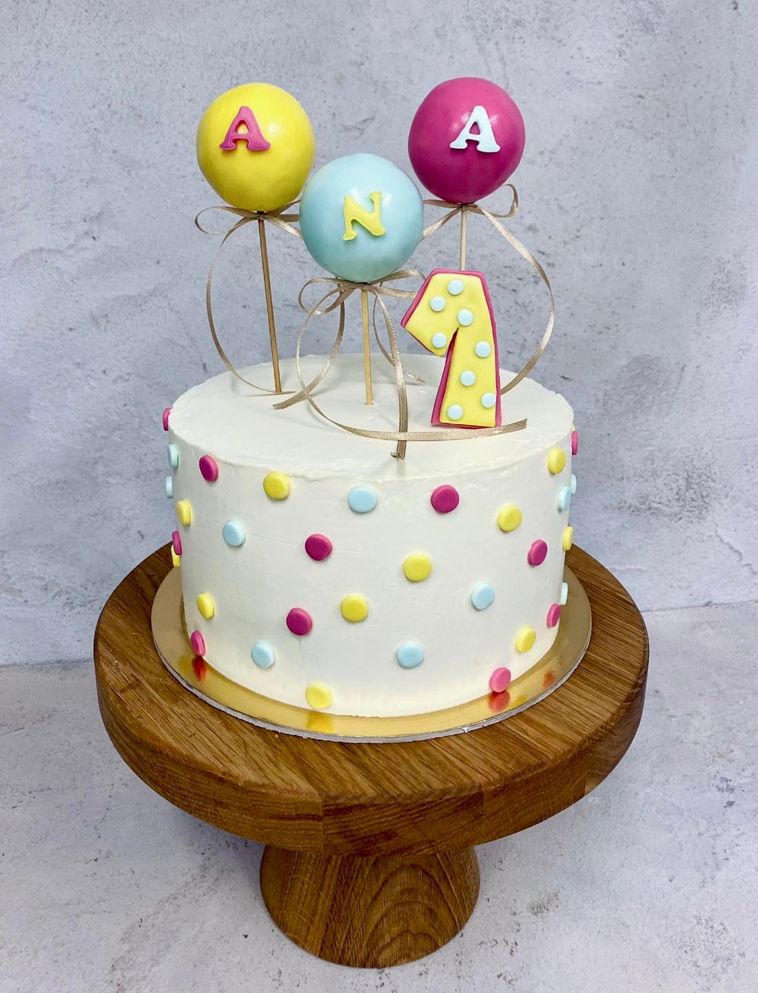 PIRMOJO gimtadienio tortai